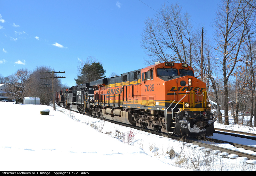 BNSF 7089